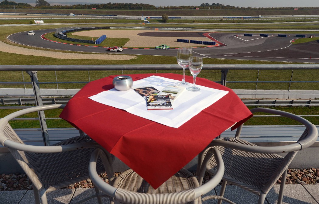 Das Tagungszentrum mit Rennstrecke in Oschersleben